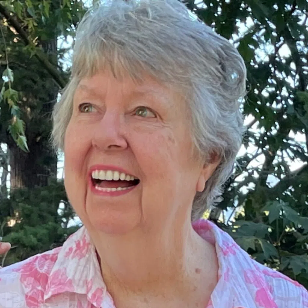 Lynette on Remembering Her Mom This Memorial Day | PRAISE 106.5