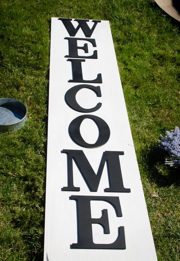 DIY Interchangeable Seasonal Welcome Sign | AllMomDoes