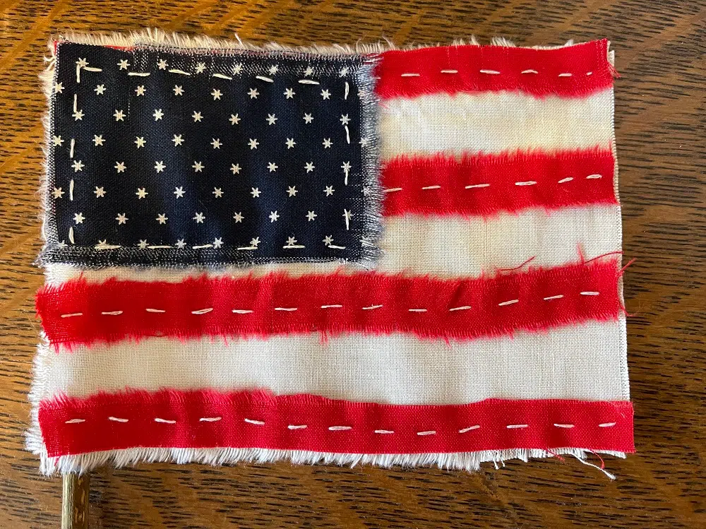 Rustic Flags Craft Tutorial | AllMomDoes