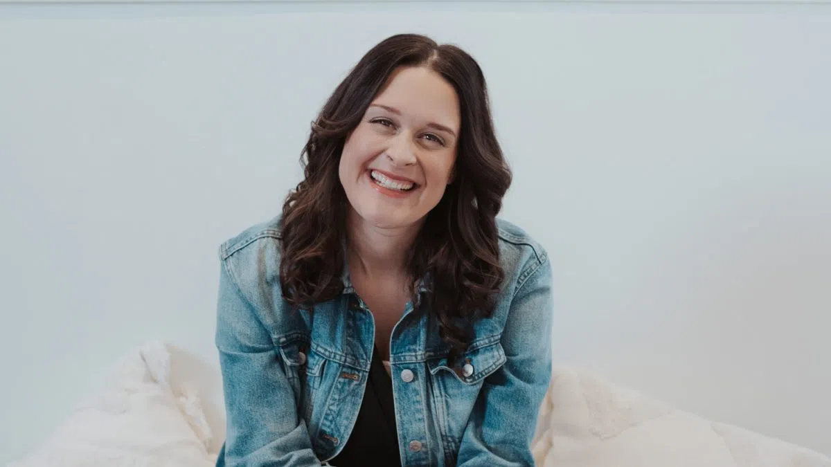 Meet the Moms: Jenn Schultz | AllMomDoes