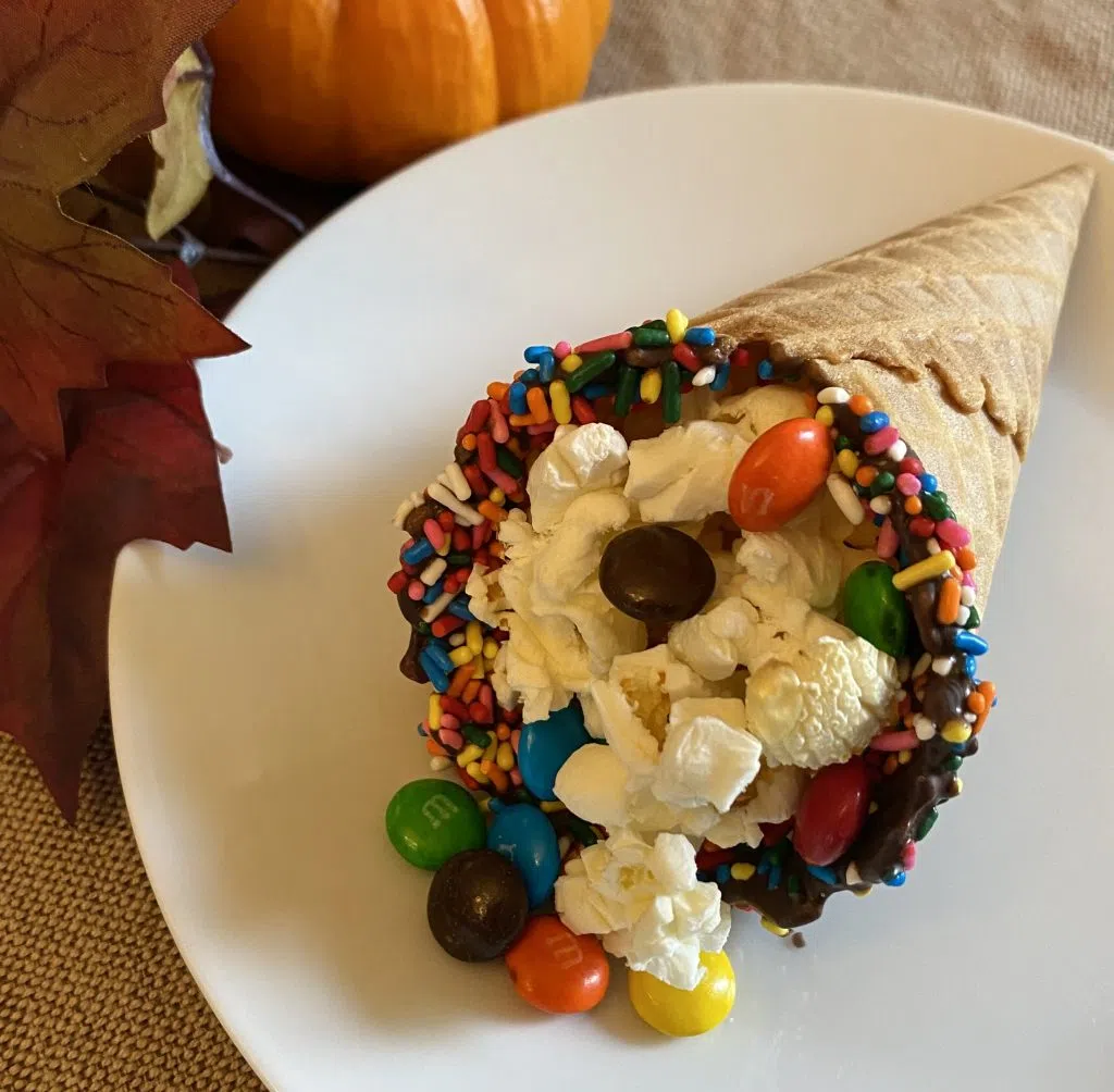 Thanksgiving Cornucopia Treats | AllMomDoes