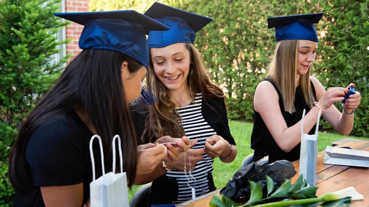 15 Thoughtful Graduation Gifts for High School Seniors | AllMomDoes