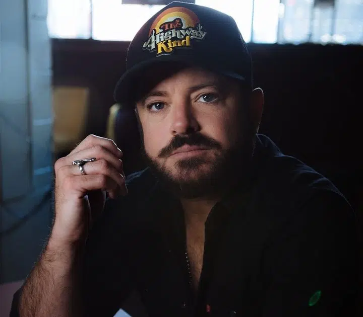LISTEN: Wade Bowen on Texas Nights with Scotty and Amber 9/25/23 | KOKE FM