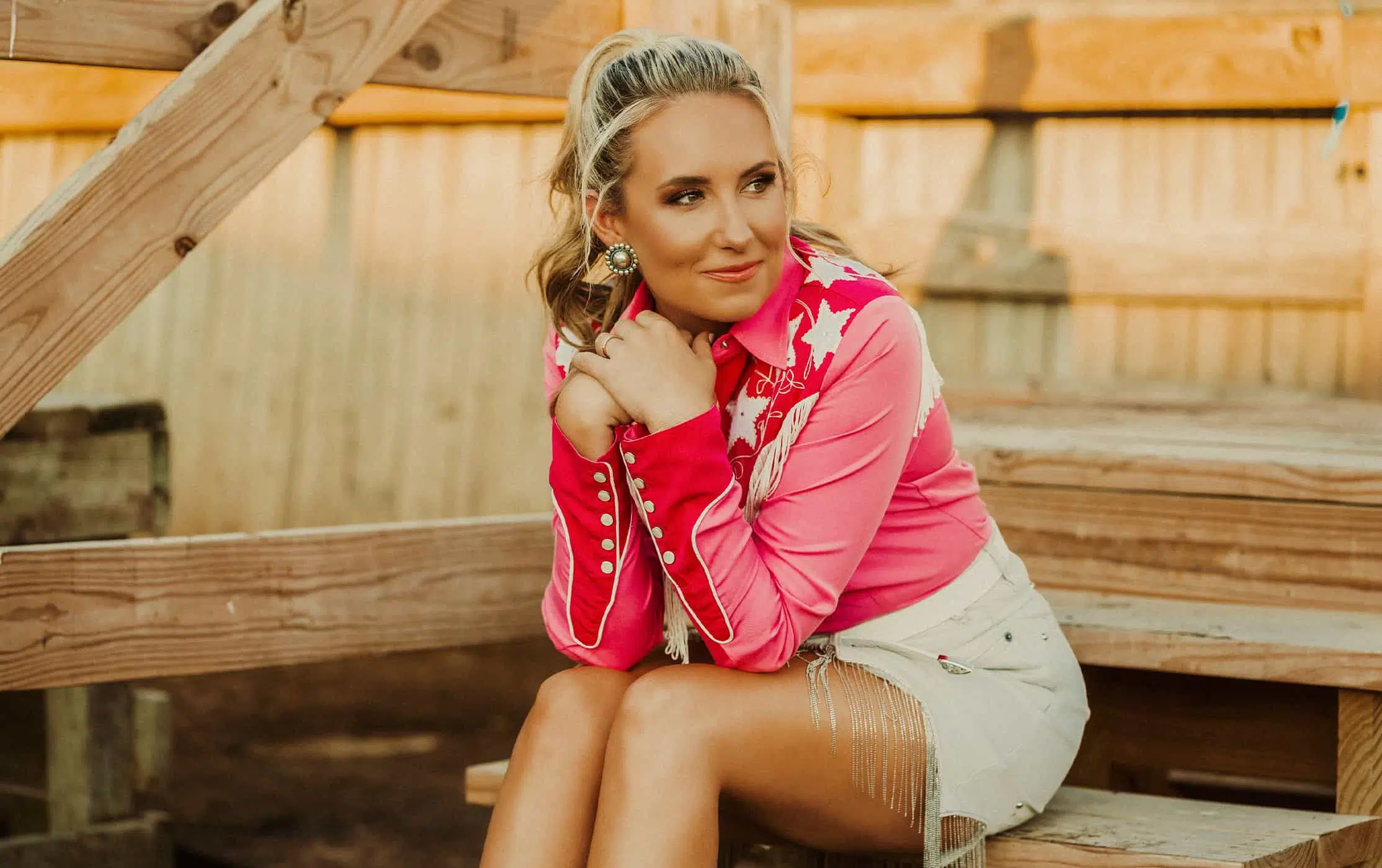 Sneak Peek: Exclusive Interview & Performance With Amanda Kate Ferris ...