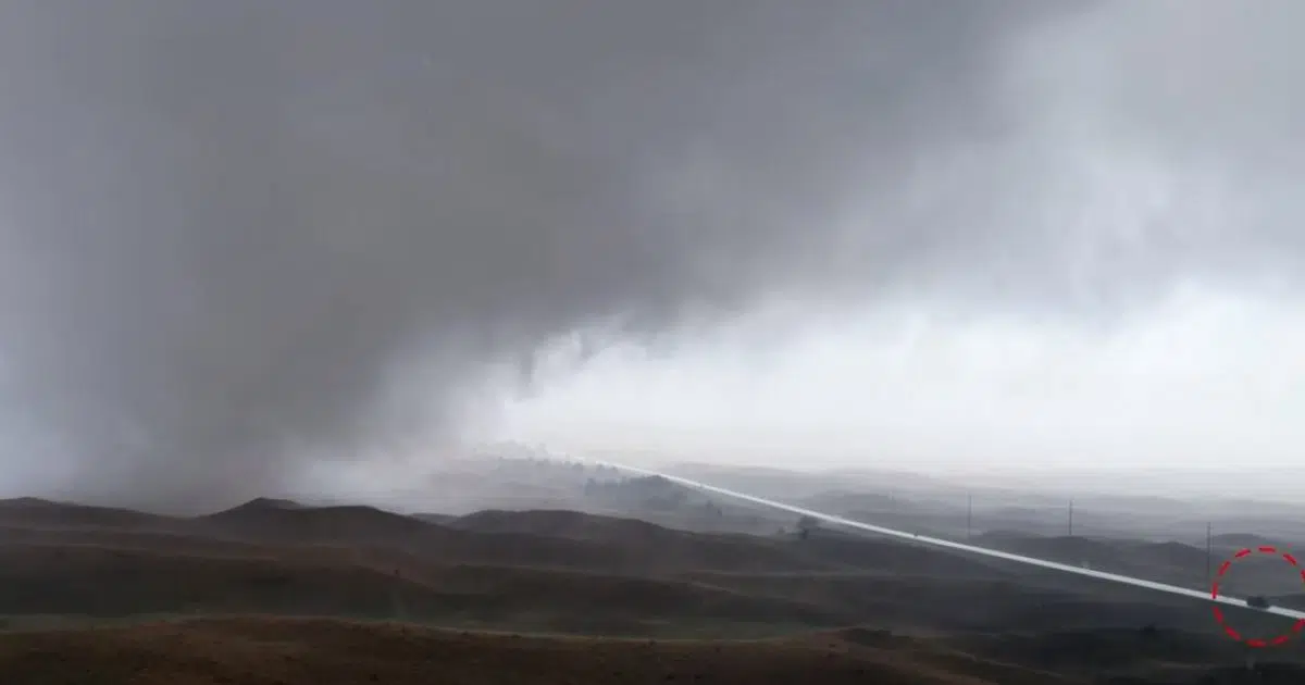 Storm Chasers ‘Team Dominator’ Takes You Literally INSIDE A TORNADO ...