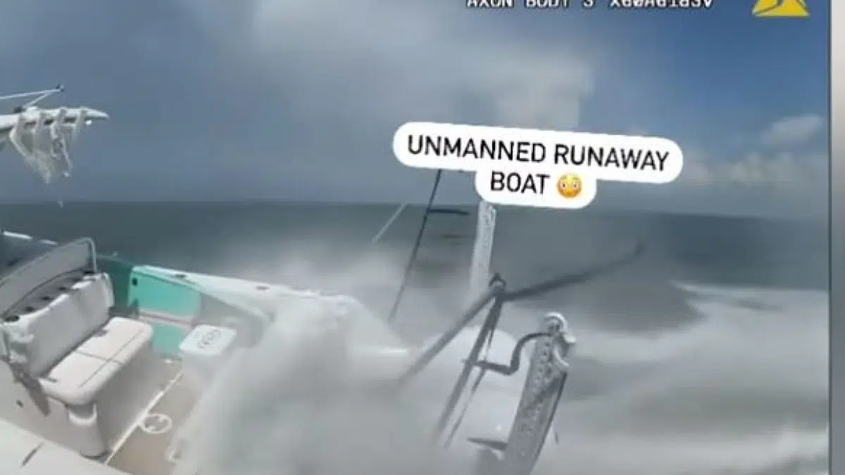 Jump Ship: Watch FL Cop Corral a Runaway Boat in Tampa Bay. [VIDEO ...