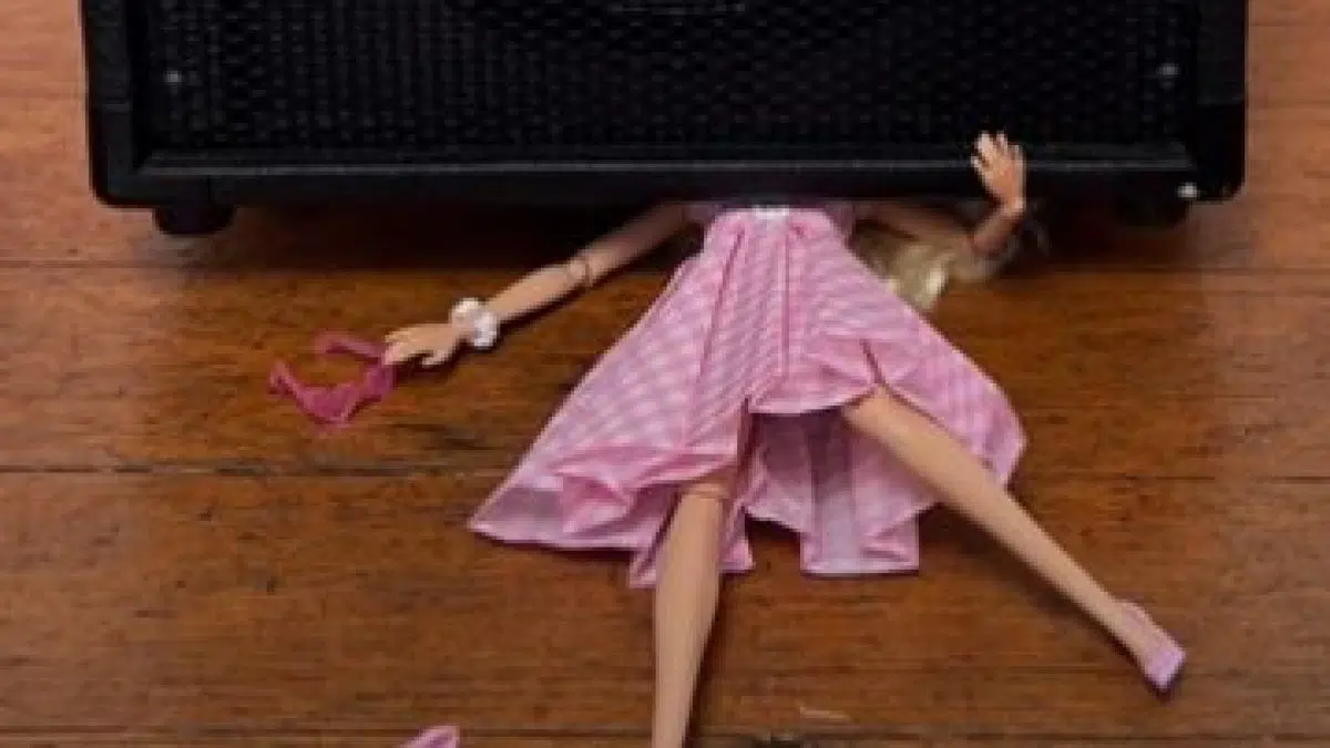 Pink Stinks! Spinal Tap’s Derek Smalls Releases Anti-Barbie Anthem ...