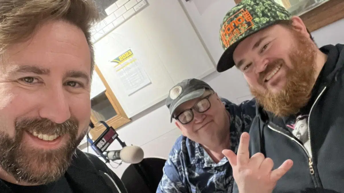 K.Trevor Wilson (Squirrley Dan) from Letterkenny Dropped by for a Chat ...