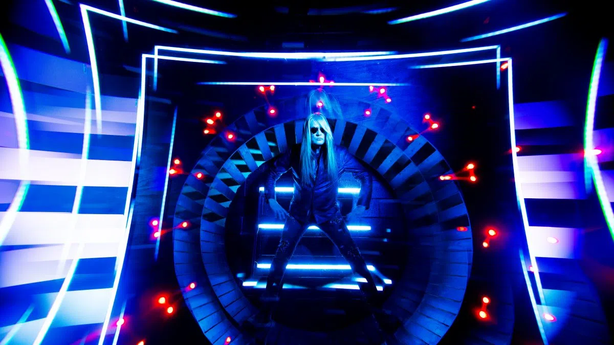 Sebastian Bach Joins Laura Lee & Cutter Before His Headline Performance ...