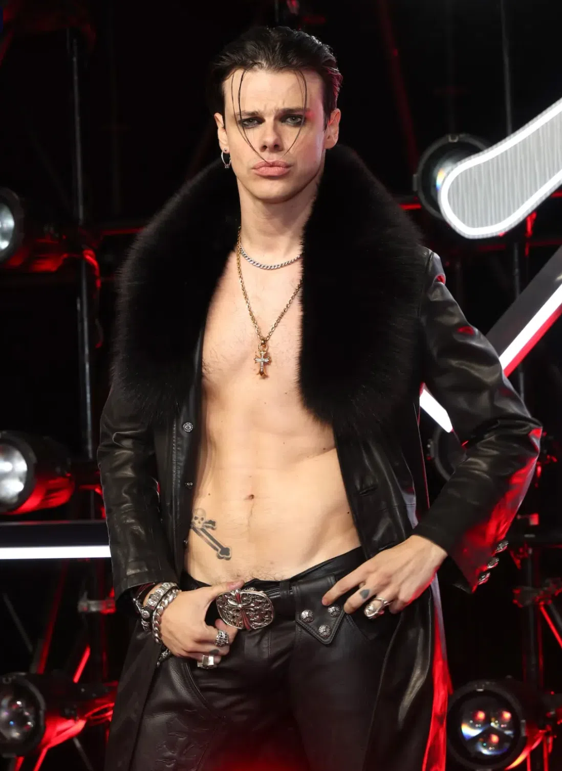 YUNGBLUD, Steven Tyler, Joe Perry And Nuno Bettencourt Give Amazing Tribute To Ozzy At VMA’s ...