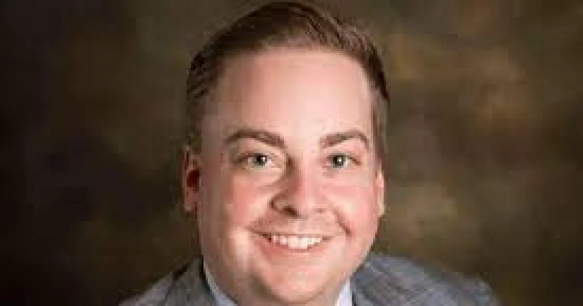 Winnebago County Executive will retain embattled assistant | WHBY