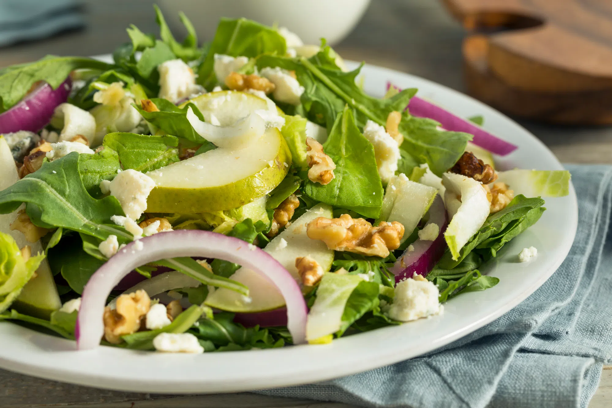 Hayley Tenpas - Journalist Profile - Intelligent Relations