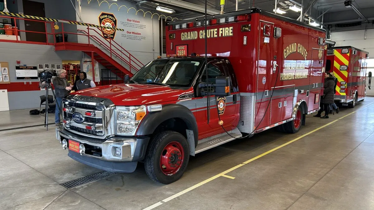 Paramedic-level ambulance service begins in Grand Chute [AUDIO] | Razor ...