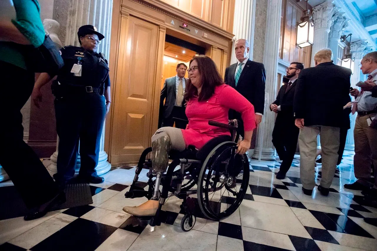 Duckworth to be first sitting US senator to give birth | paNOW