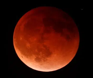 Saskatchewan images of the lunar eclipse | 98COOL