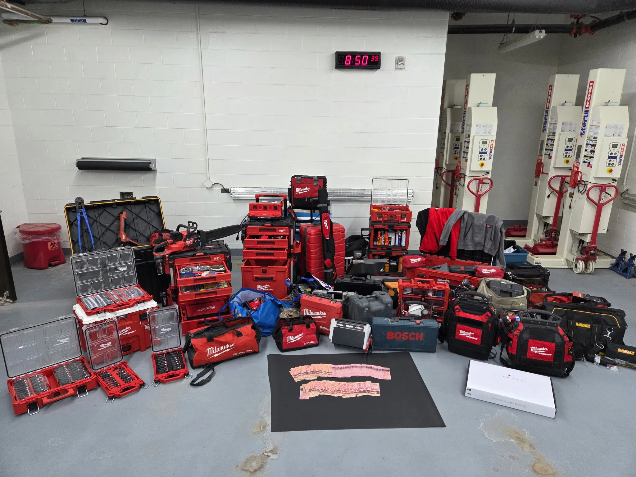 Pair arrested while trying to purchase tools with counterfeit cash in ...