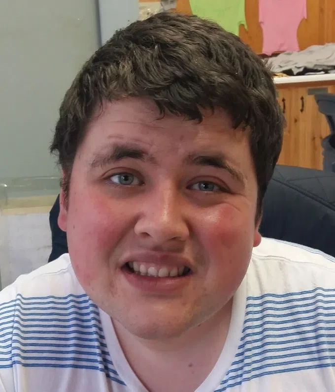 Artist With Autism Makes Mark With Art Show | Country 100.7