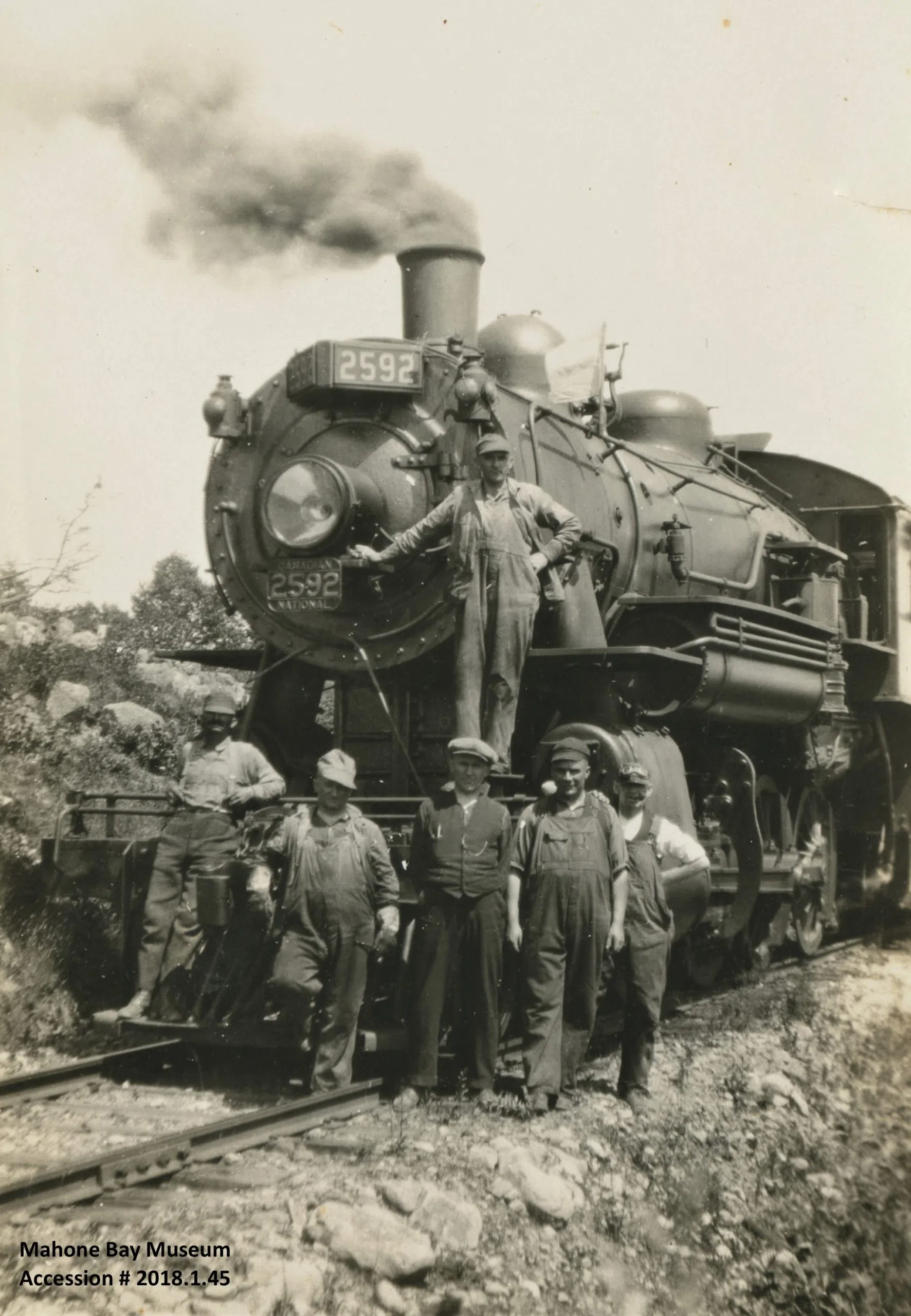 Mahone Bay Museum Trying To Put Names To Faces | Country 100.7