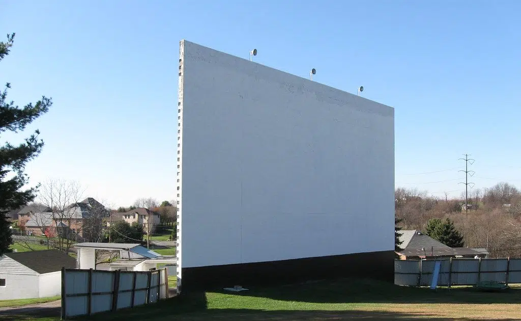 Drive-Ins Making A Comeback! | CKBW