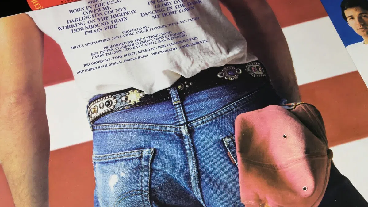 A New Biopic About Springsteen Hits Theatres In The Fall! Check Out The ...