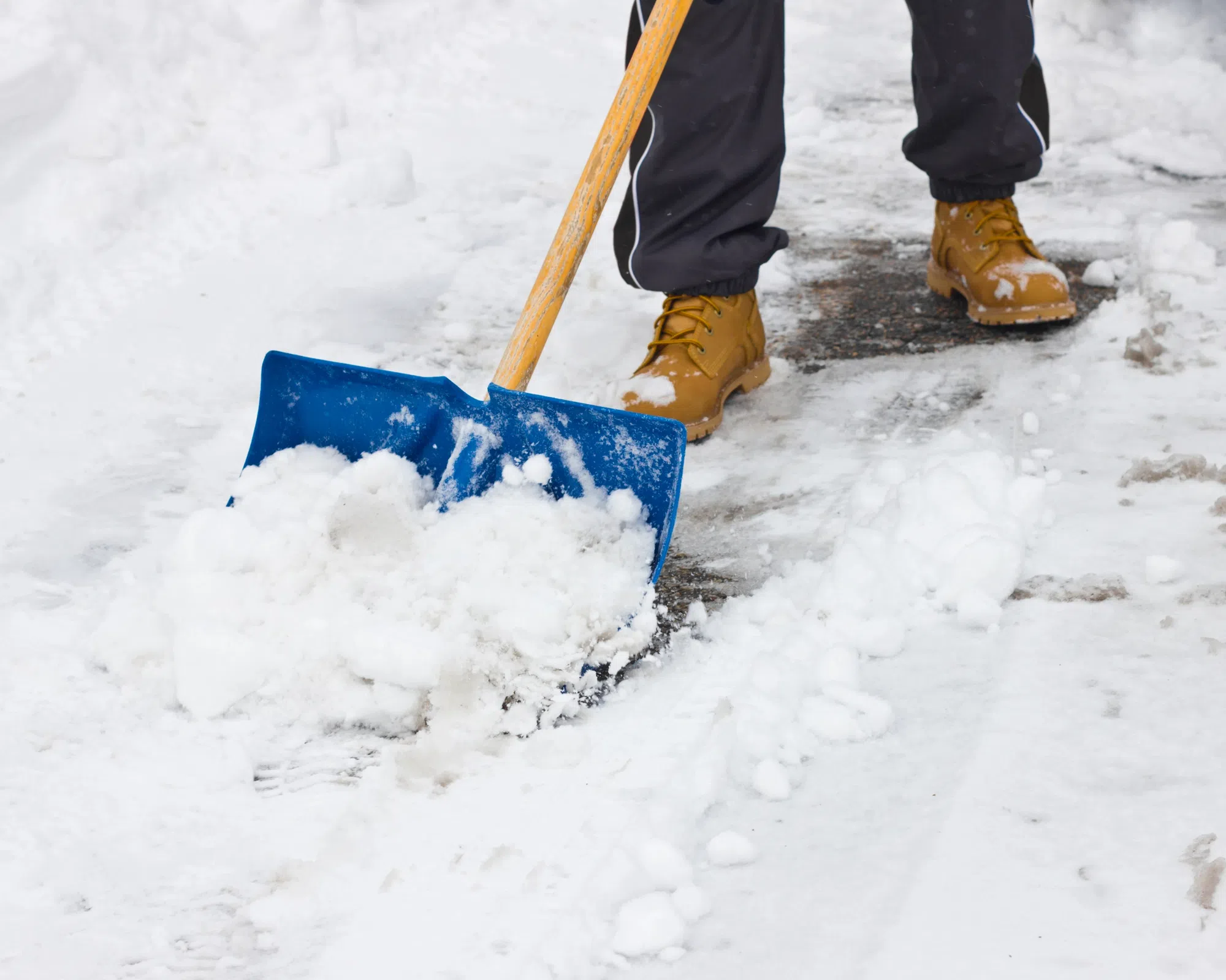 Smart & Safe Shoveling Tips for Storm Days | CKBW