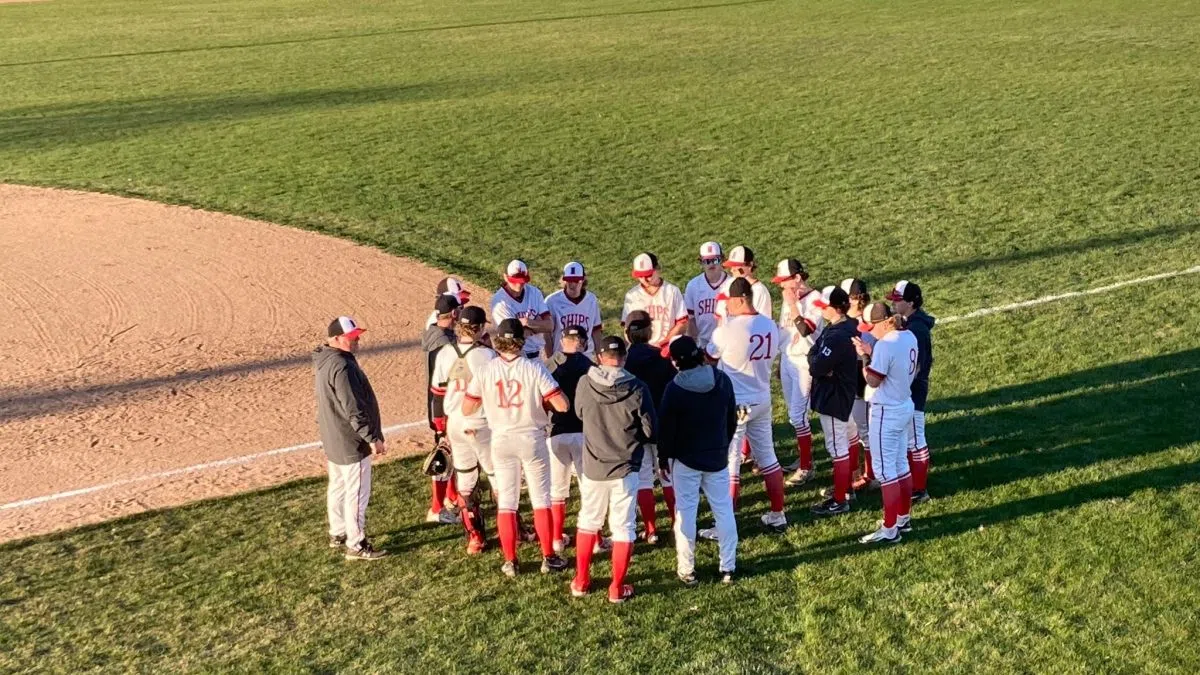 Lincoln Baseball Continues Perfect Start to the Season | Seehafer News