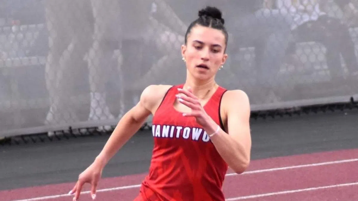 Manitowoc Lincoln Runner Breaks School Record, Makes State Podium | Seehafer News