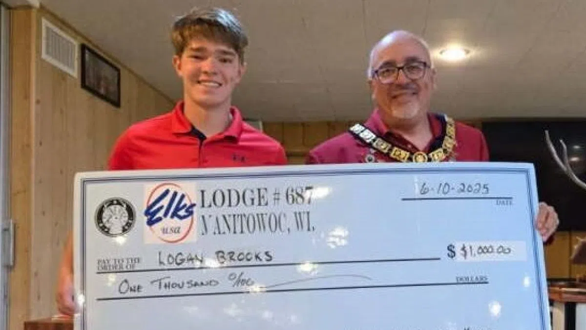 Manitowoc Student Receives Wisconsin Elks US Constitution | Seehafer News