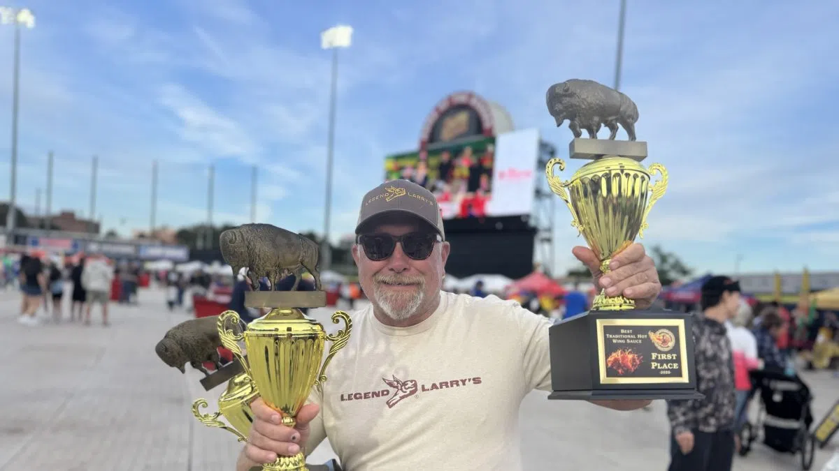 Sheboygan’s Legend Larry’s Takes Gold in National Wing Competition ...