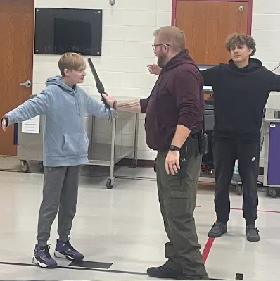 Kiel Police Officer Joins Middle School Class to Help Them Complete ...