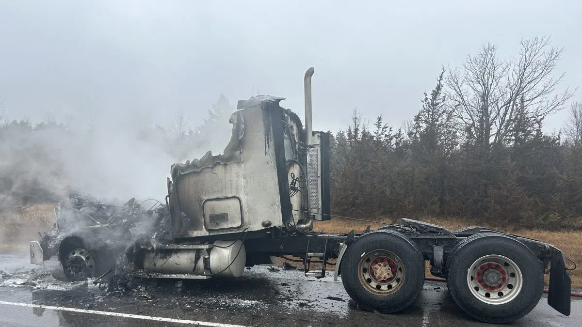 Semi truck fire on Highway 401 | Quinte News