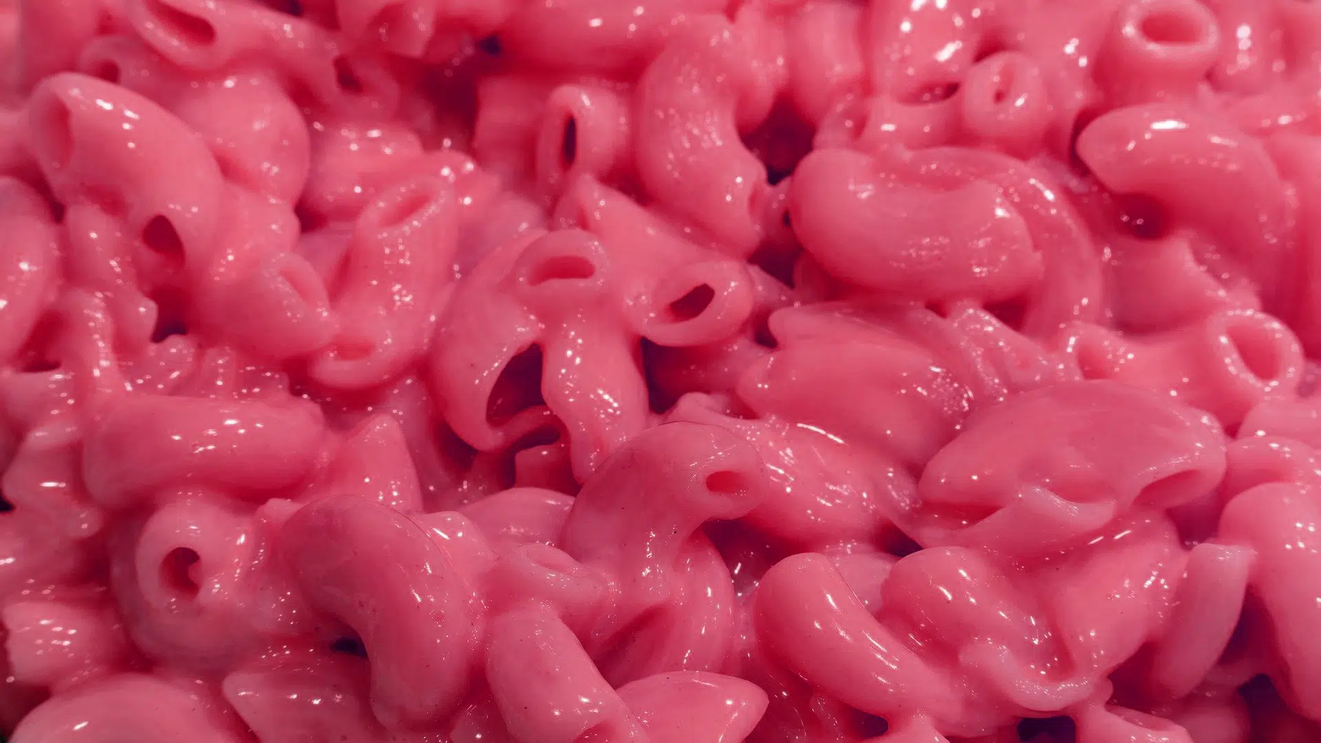 Kraft Releasing Pink Mac & Cheese For Valentine’s Day | 102.9 The Buzz