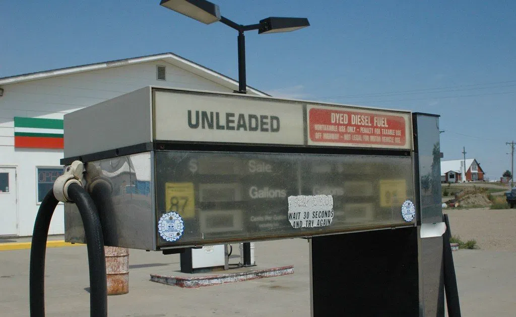 GAS PANIC!!! | 102.9 The Buzz