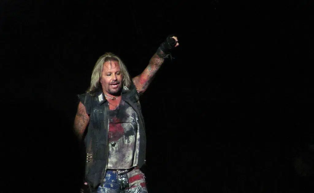 Motley SUE: The Band Responds | 102.9 The Buzz