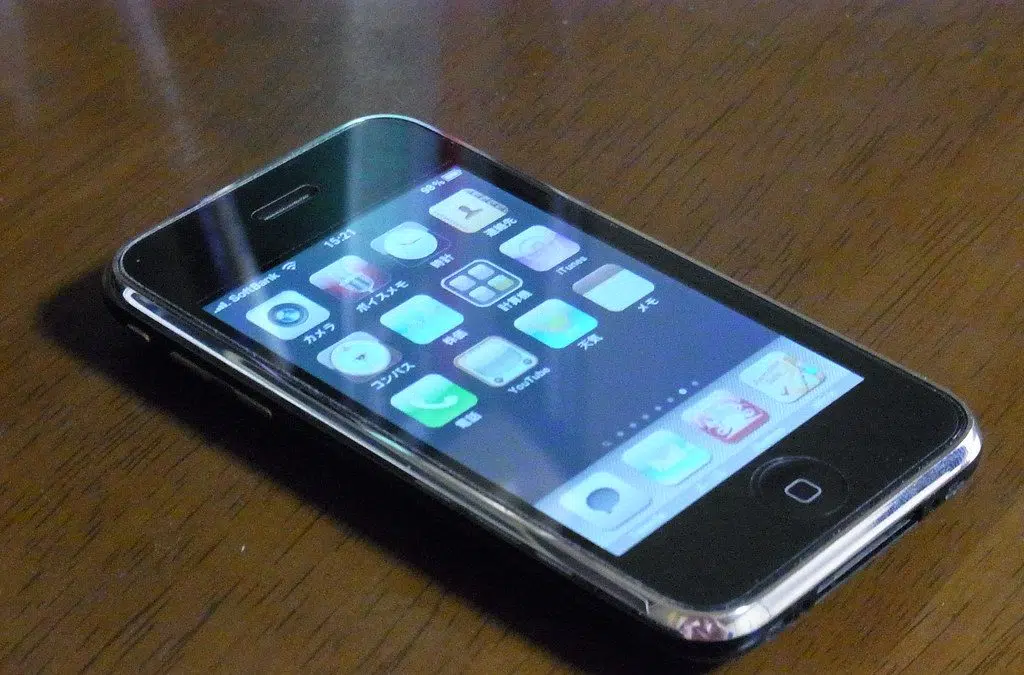 First Gen iPhone from 2007 Sells for Over $190k | 102.9 The Buzz