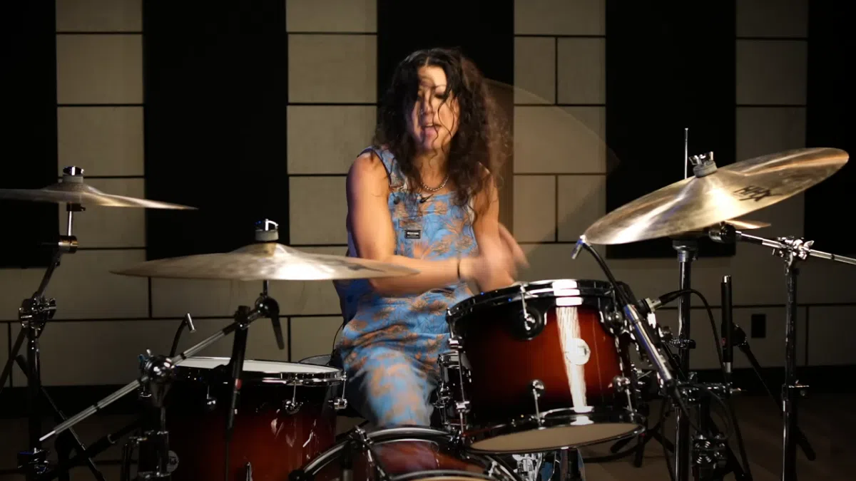 Drummer Plays Along After Hearing “Bulls On Parade” For The First Time ...