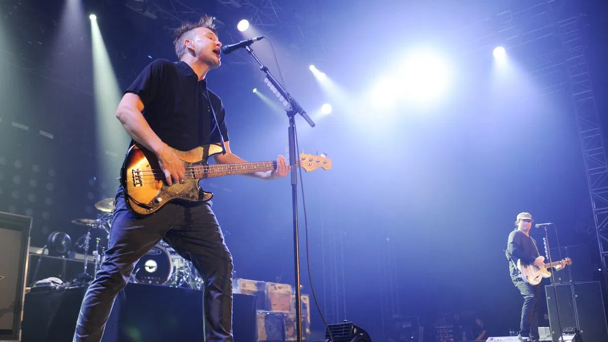 Blink-182’s Mark Hoppus Is Auctioning Off His Rare Banksy Painting ...