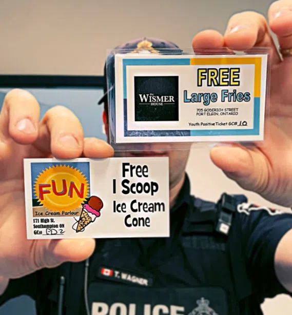 Police watching and rewarding students for good behaviour ...