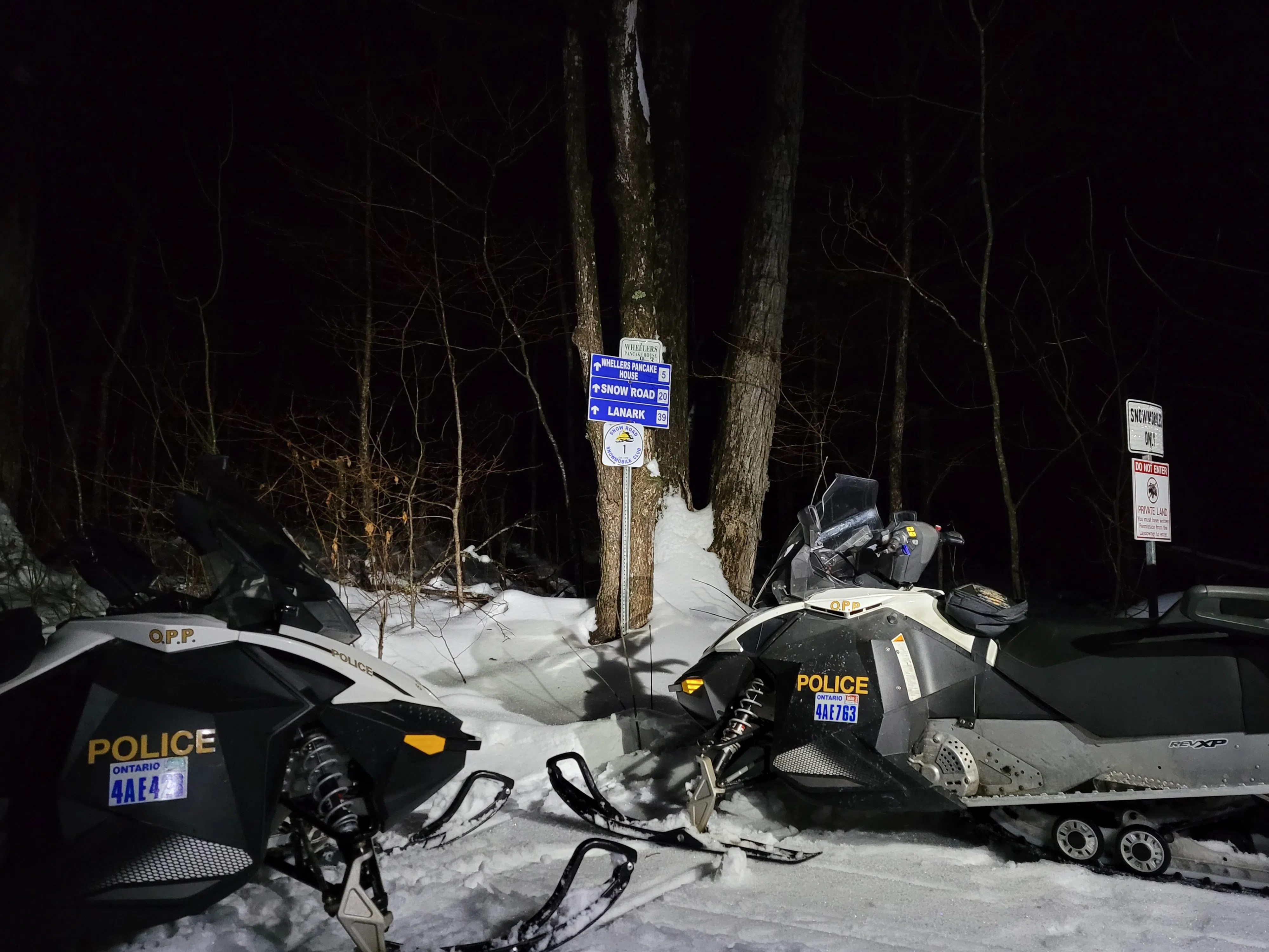 Snowmobiler evades police at Lanark Highlands Ride checkpoint ...