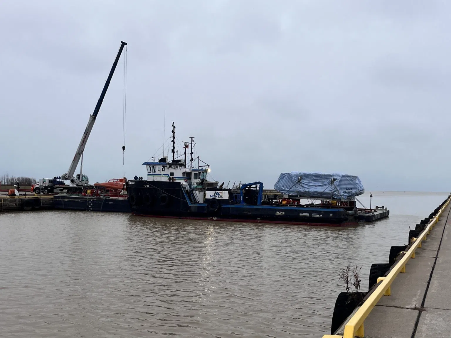 A super-sized load sailing into Port Stanley harbour | 94.1 St ...