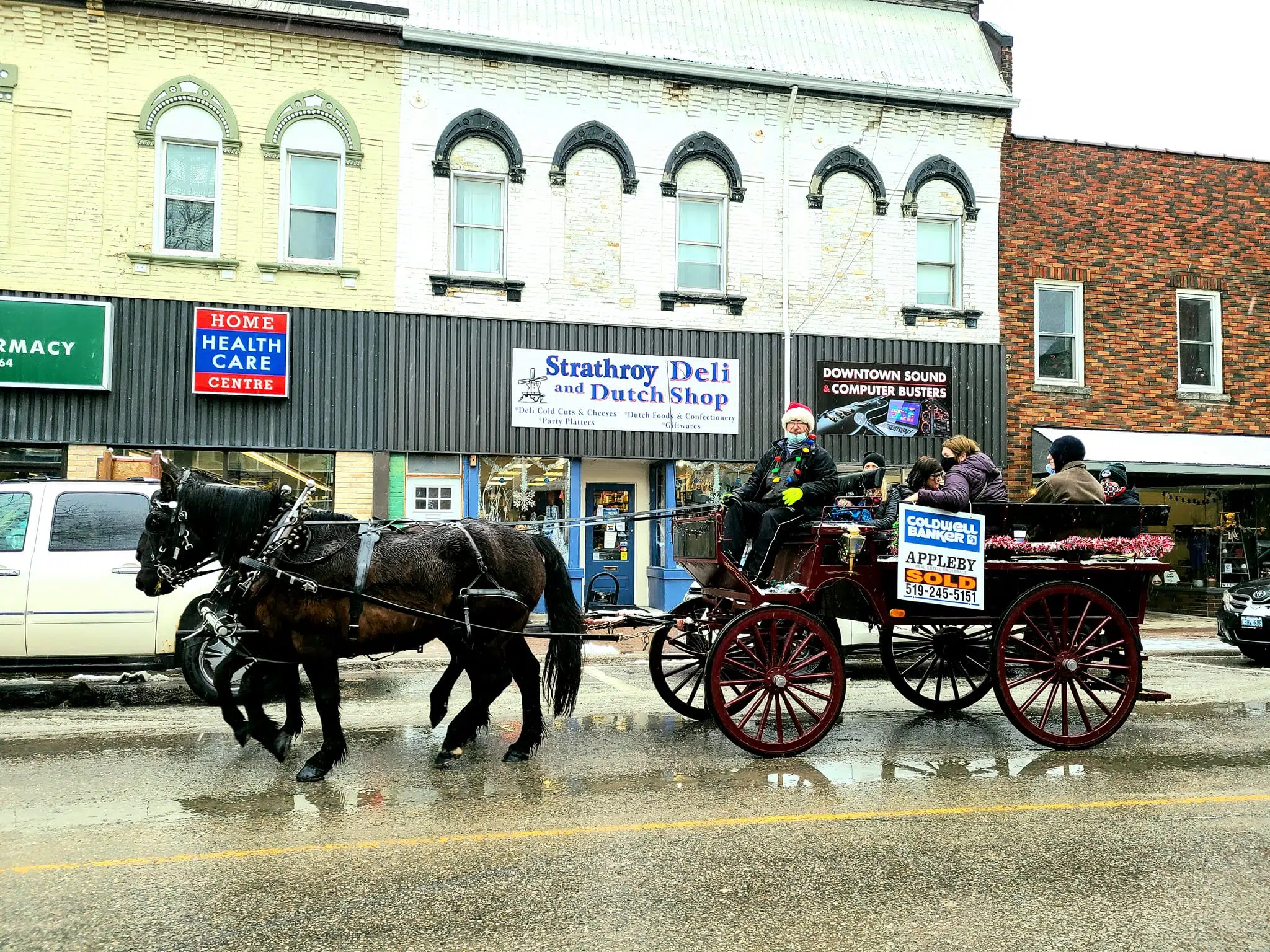 A Universal Carriage Part of This Weekend’s Downtown Strathroy ...