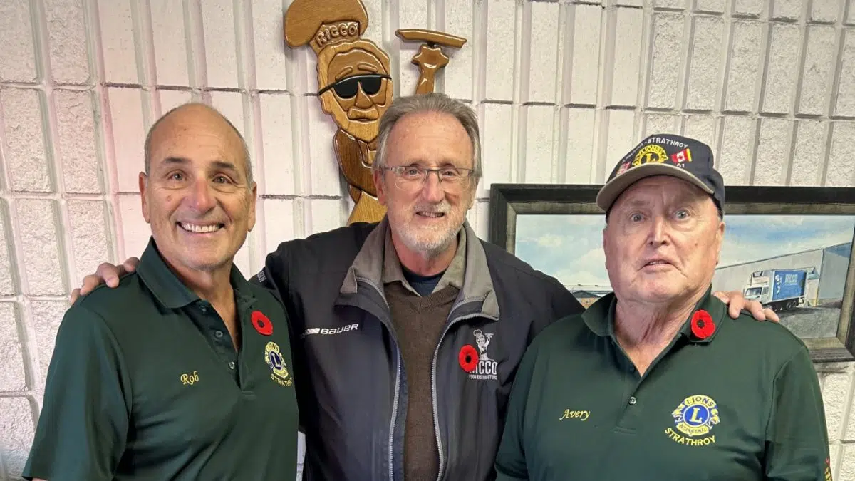 Lions receive $7500 from Santa Claus Parade Title sponsor Ricco Foods ...