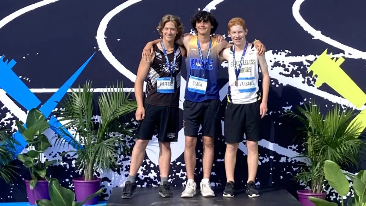 Seth Black wins gold for Brighton’s Blue Dragons at OFSAA track and ...