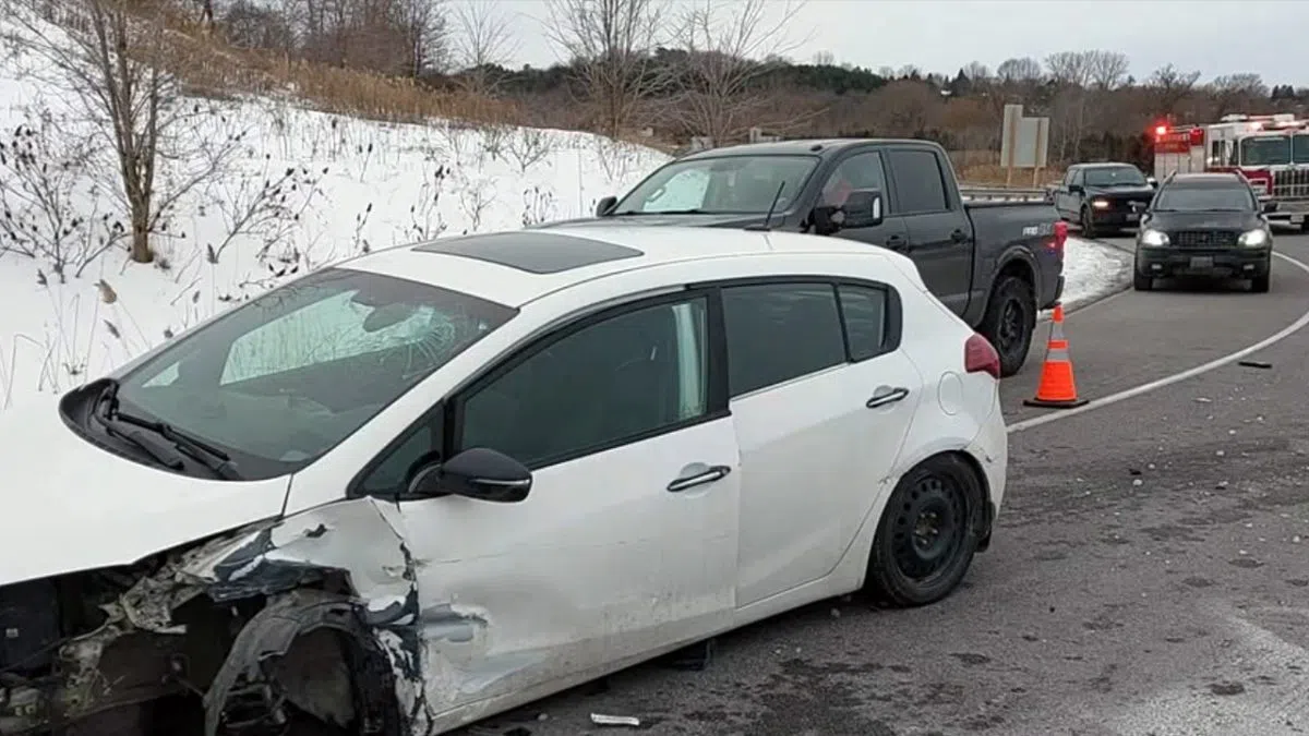 1 person in custody after single-vehicle crash on Hwy. 401 off-ramp in ...