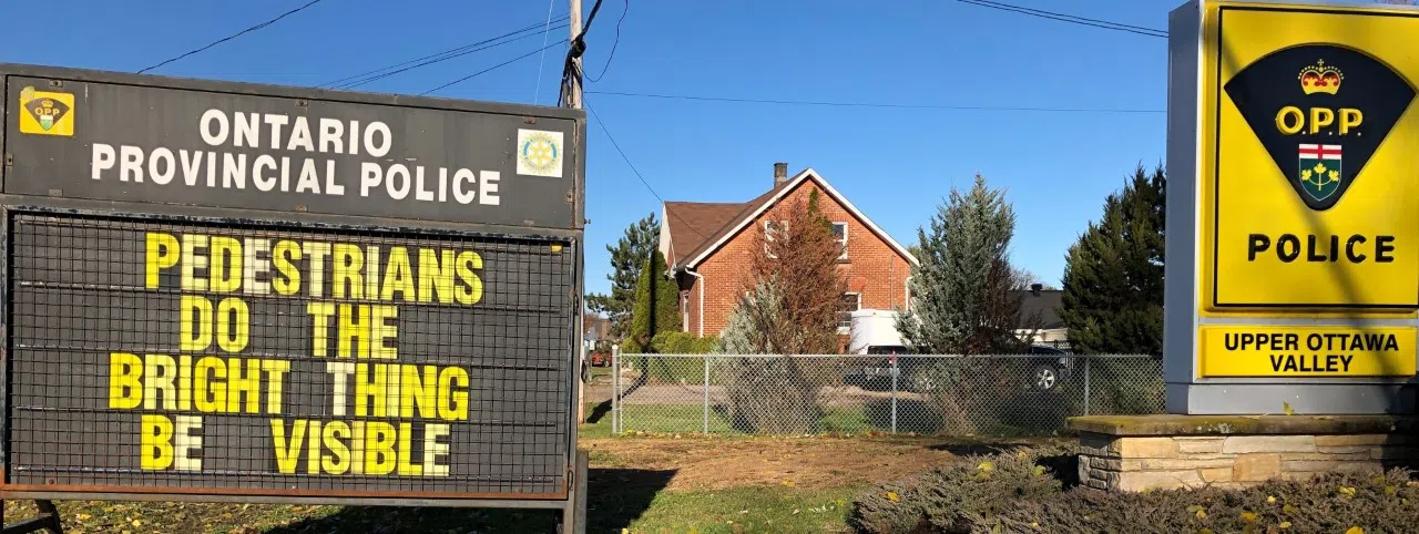 OPP provides safety tips for pedestrians | Oldies 107.7