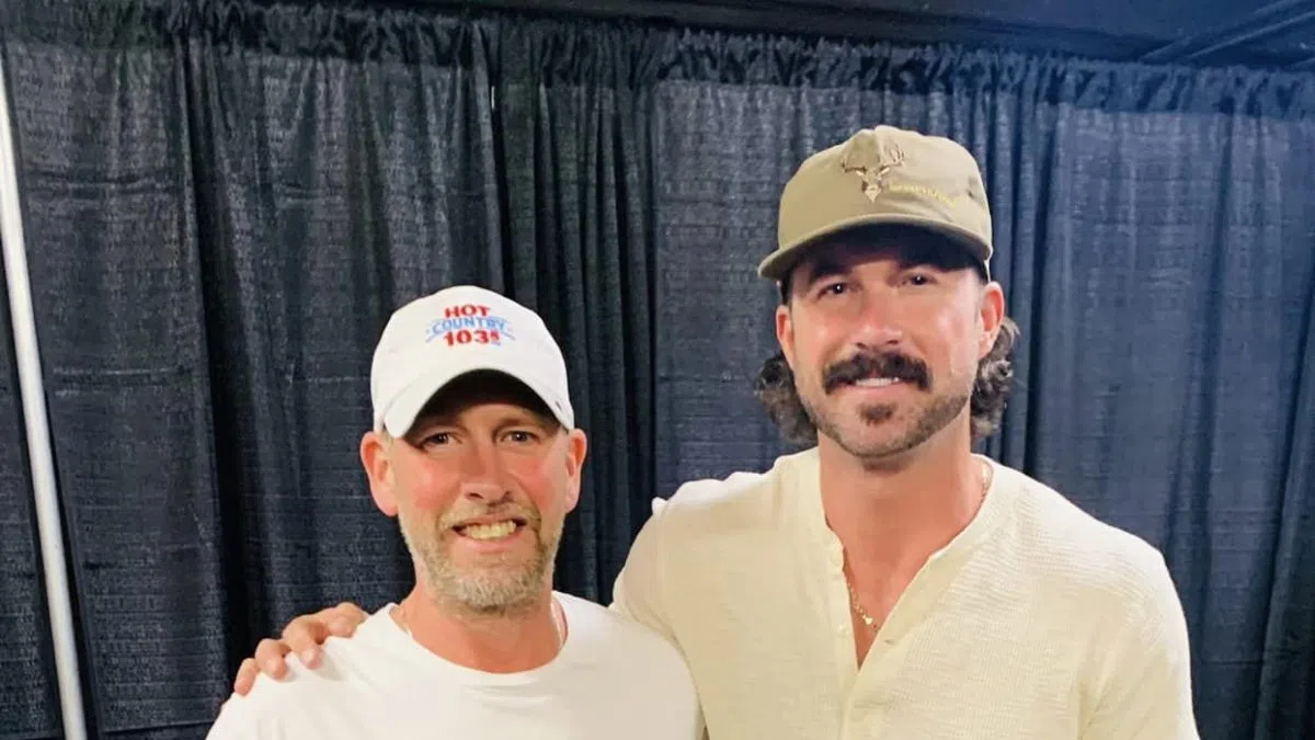 Riley Green Has Shaved His Signature Stache | Hot Country 103.5