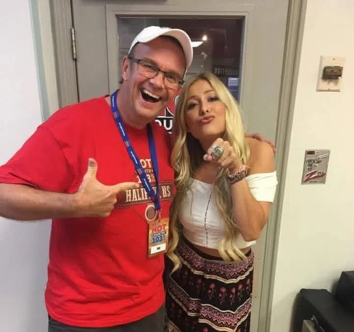Madeline Merlo Called Ian to Chat About Her New Tune Middle of the Bed and More! | Hot Country 103.5