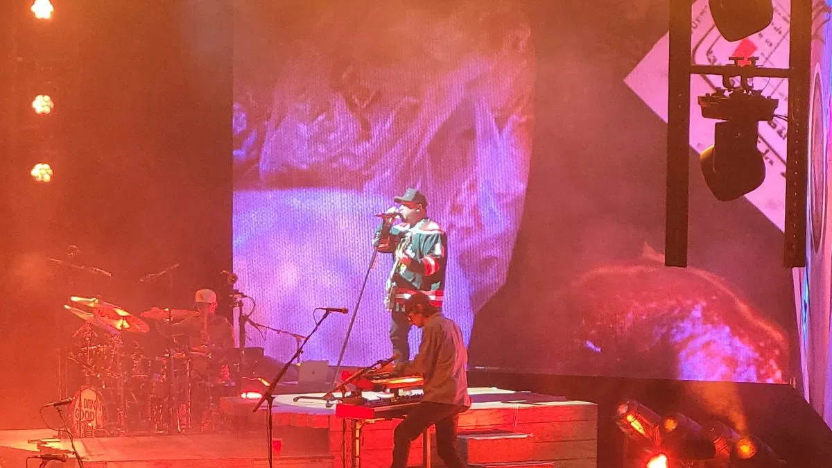 Meghan Patrick Called Ian to Chat About New Song | Hot Country 103.5