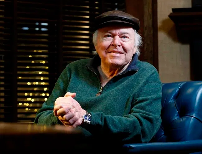 Memorial service set for ‘Hee Haw’ host, guitarist Roy Clark | northeastNOW