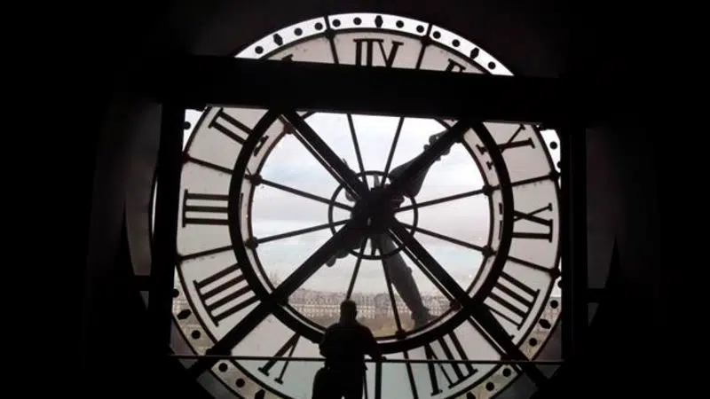 Daylight time ends Sunday morning when clocks roll back an hour ...